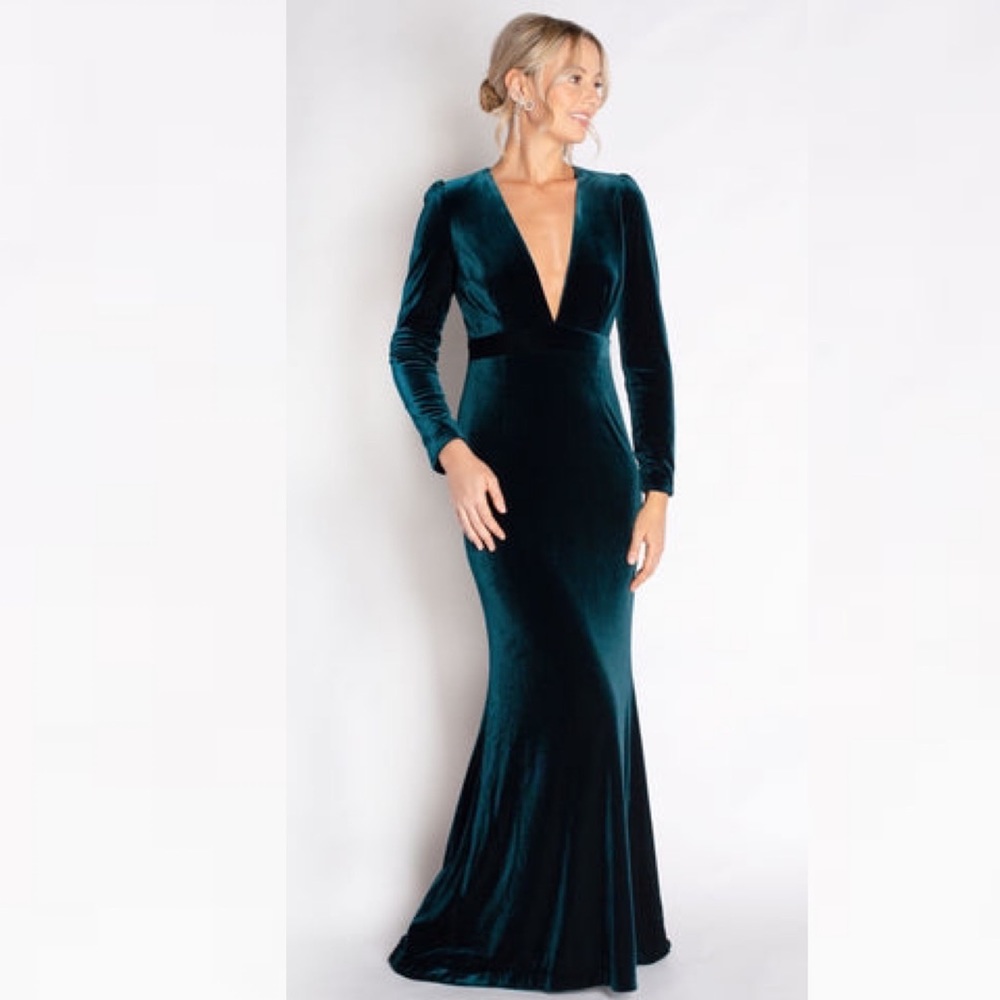 Camilyn Beth The Valerie Gown - Gem